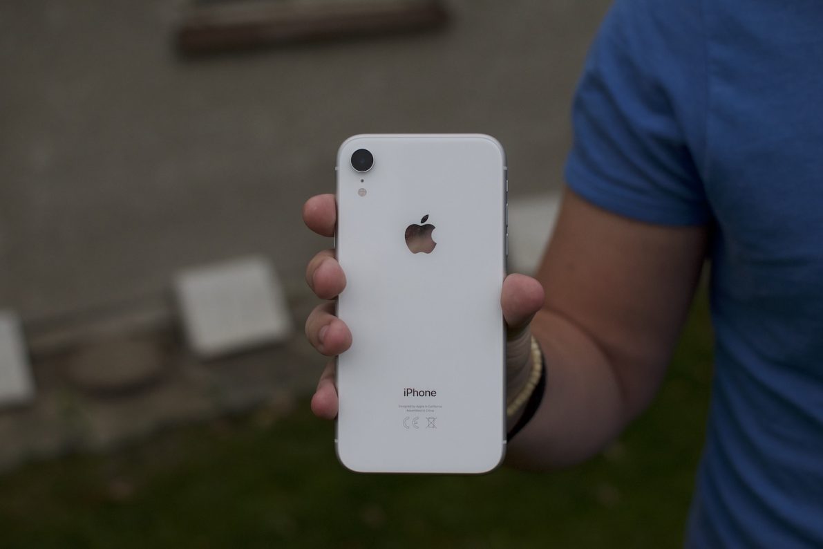 Recenze iPhone XR: krasavec s několika kompromisy – Jablíčkář.cz
