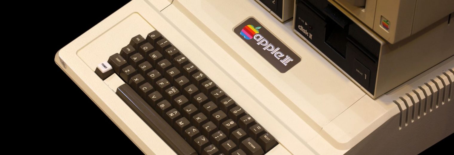 Z historie Applu: Apple II ukázal světu, že počítač může být pro ...