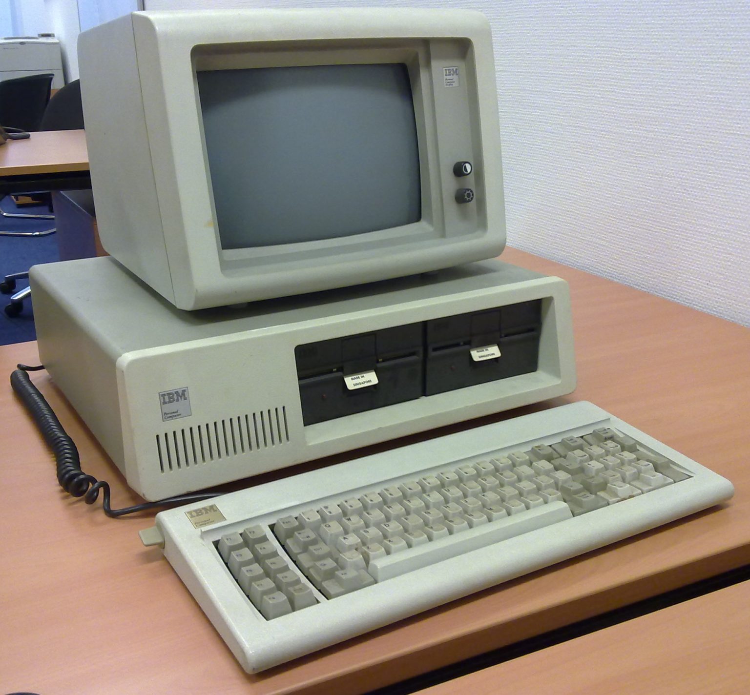Zpátky do minulosti: Přichází IBM PC (12. 8. 2020) – Jablíčkář.cz
