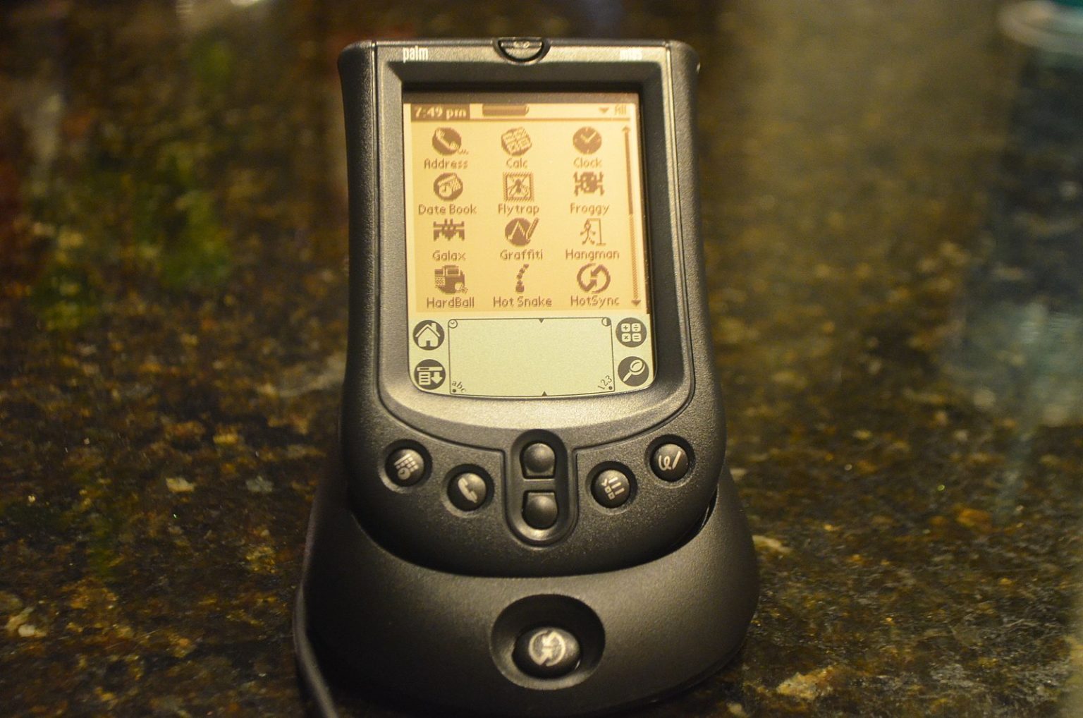 Zpátky do minulosti: Harvard Mark I a Palm m100 (6. 8. 2020) – Jablíčkář.cz