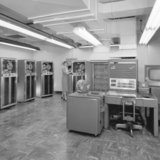 Zpátky do minulosti: IBM 704 a Huffington Post (7. 5. 2021) – Jablíčkář.cz