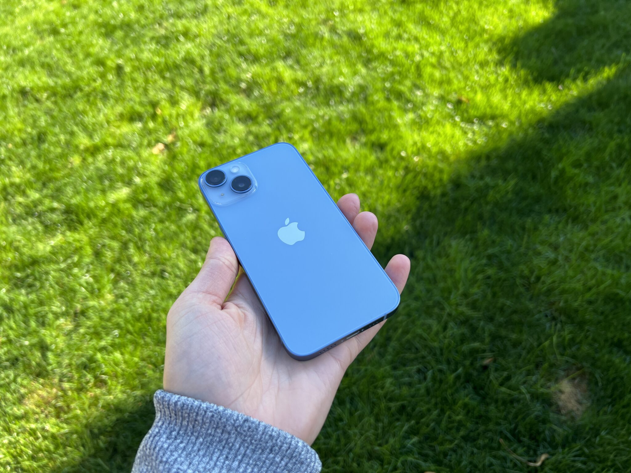 IPhone 14 Vs 13 Aneb Pro Byste Si M li Vybrat Rad ji Lo sk Model iphone-14-vs-13-aneb-pro-byste-si-m-li-vybrat-rad-ji-lo-sk-model