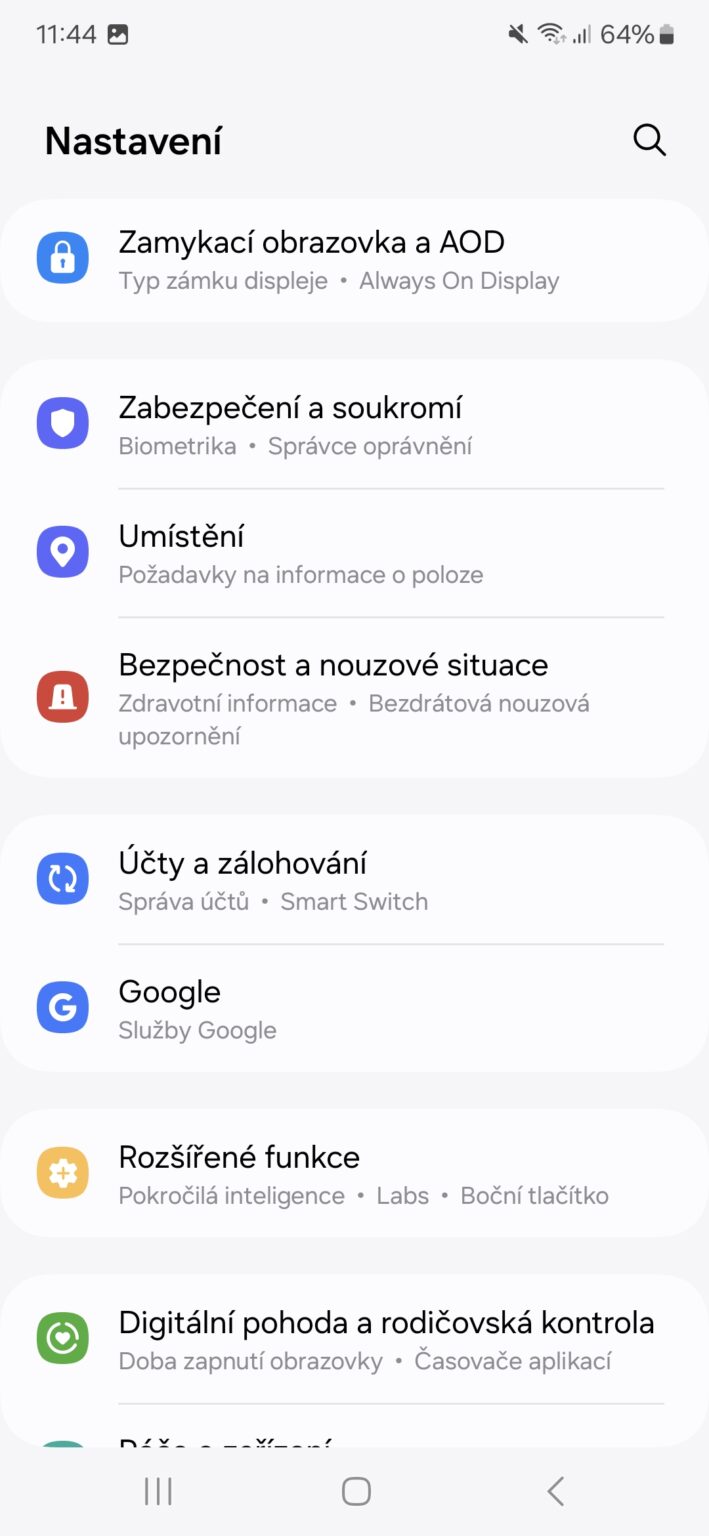 Podívejte se, jak Samsung kopíruje AOD Applu. Poznáte vůbec rozdíl? – Jablíčkář.cz