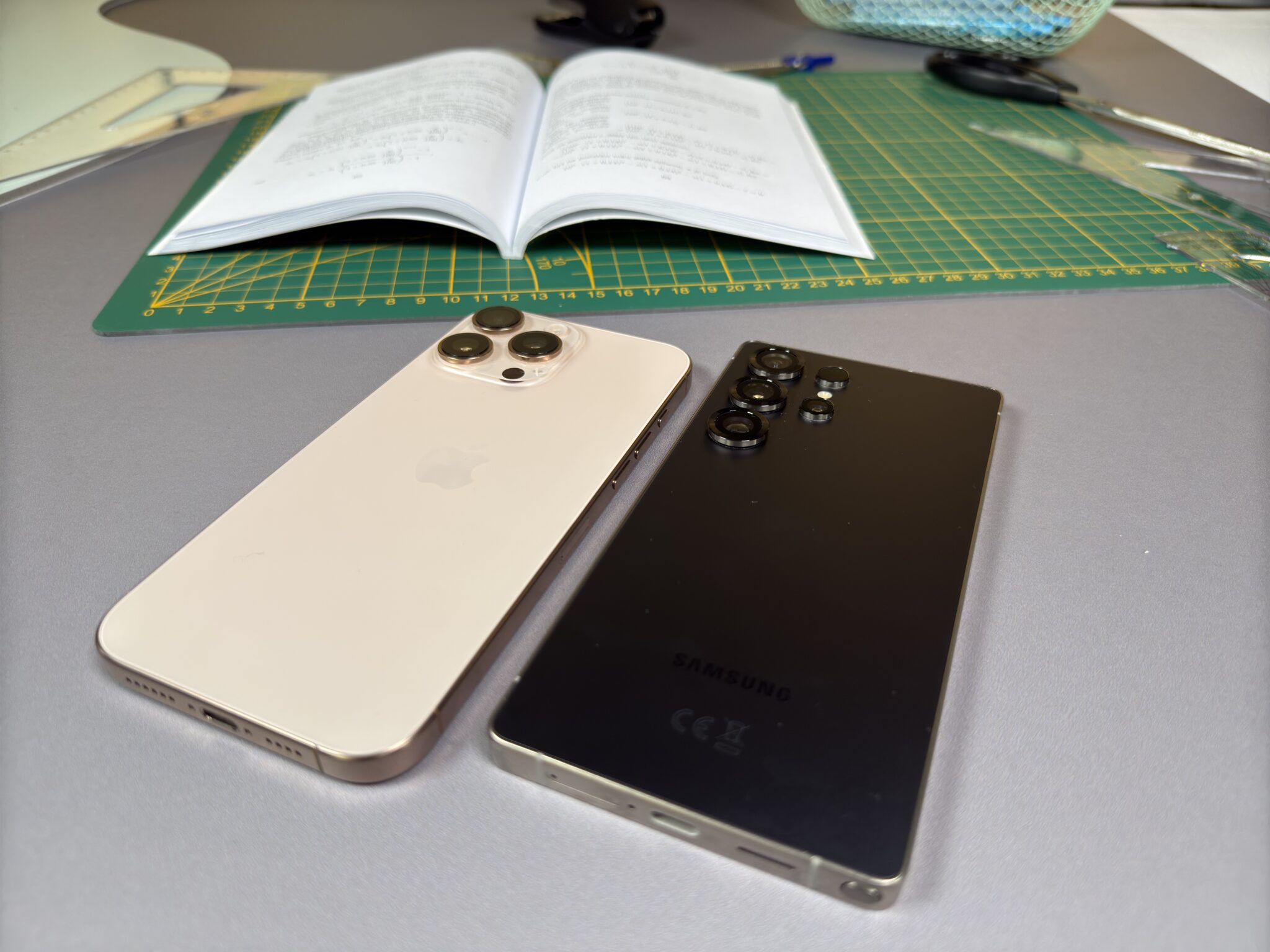 Повне порівняння: Samsung Galaxy S25 Ultra проти iPhone 16 Pro Max ...